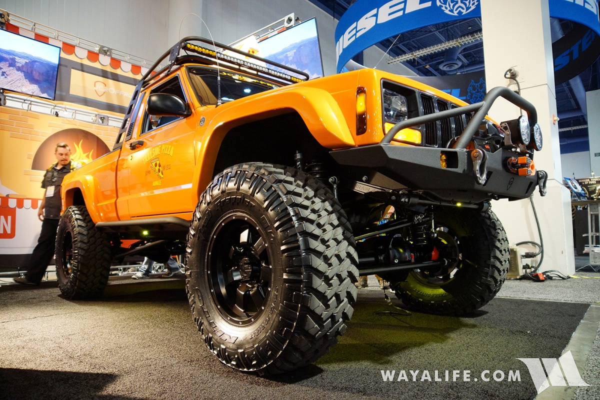 Jeep Comanche Off Road